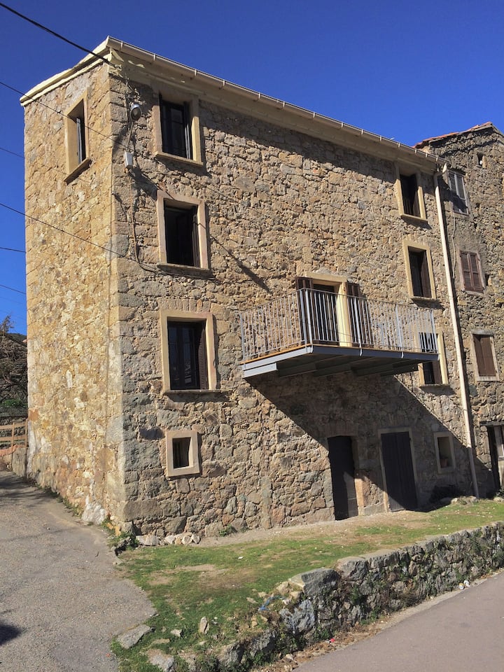Belle Maison De Village Entre Mer Et Montagne - Marignana