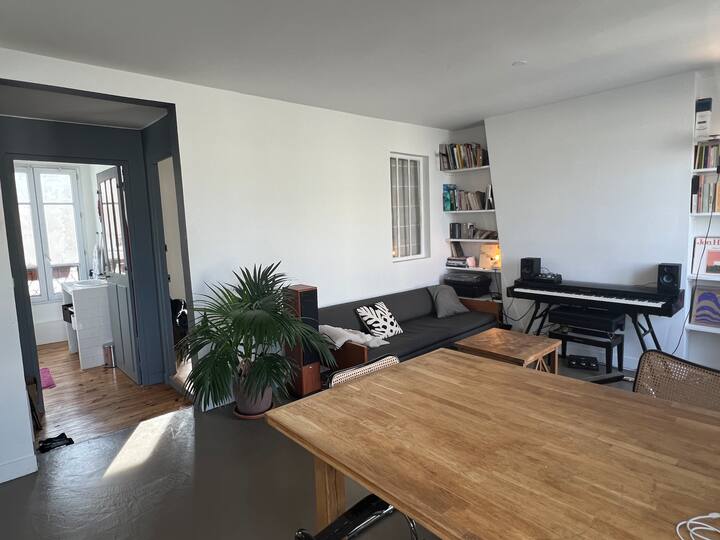 Grand 2 Pièces Canal St Martin - Paris