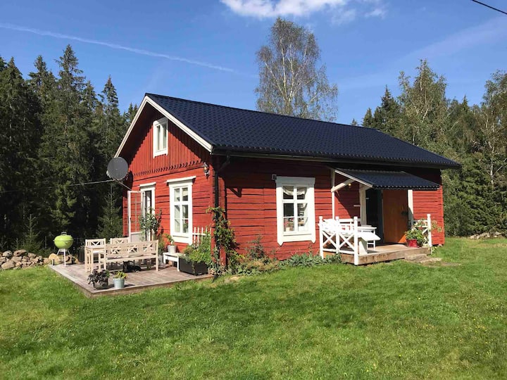 Charming Cottage In The Forrest - Aéroport de Göteborg-Landvetter (GOT)