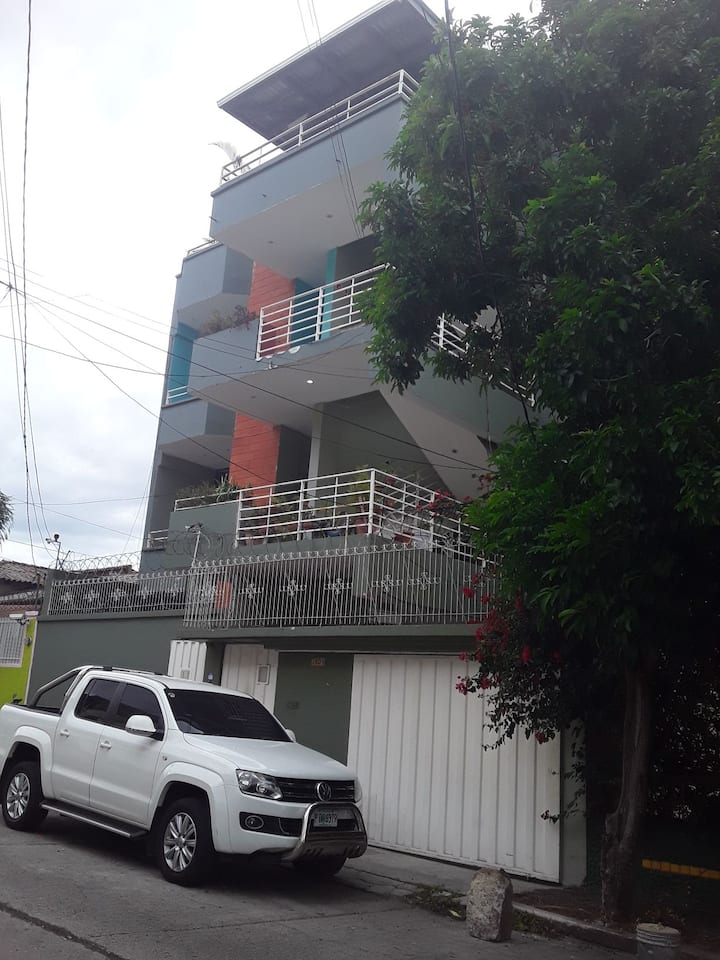 Atenciones Iglesias Alvarado - Tegucigalpa