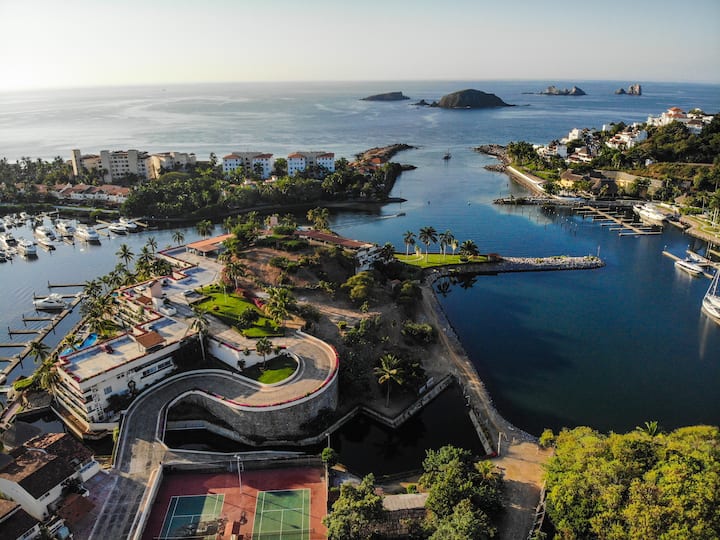 Hermosa Villa En La Marina De Ixtapa Con Terraza - Zihuatanejo
