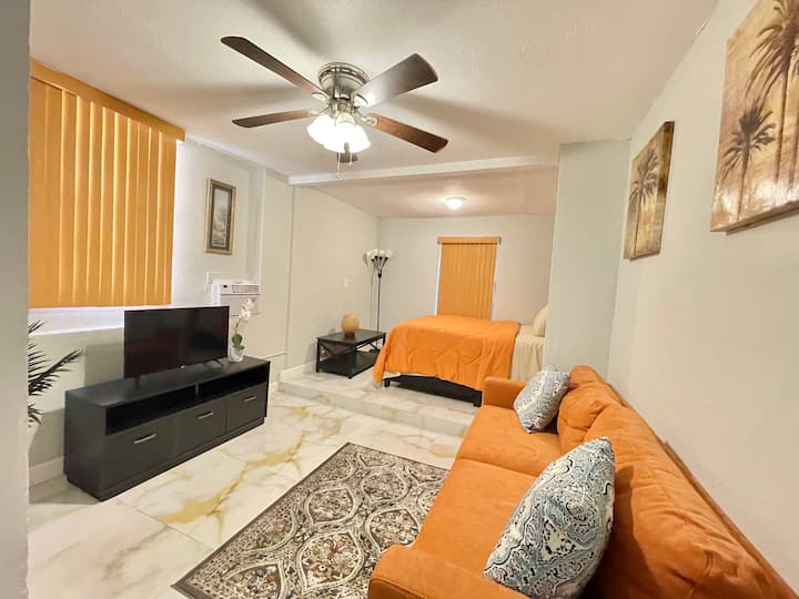 Beautiful Private Studio 123 - ノース・マイアミ, FL