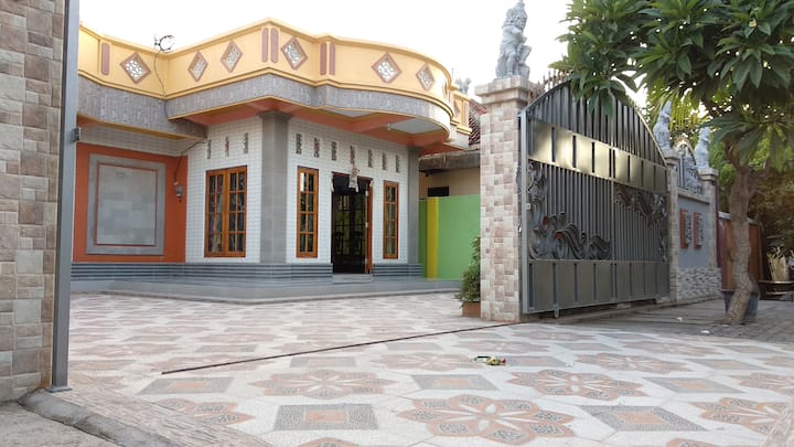 Private Bali Guesthouse: Whole House Is Yours - Singaraja