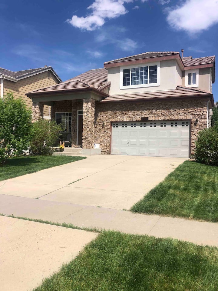 Private Entire 3 Bedroom Home Close To Den Airport - Aurora, CO