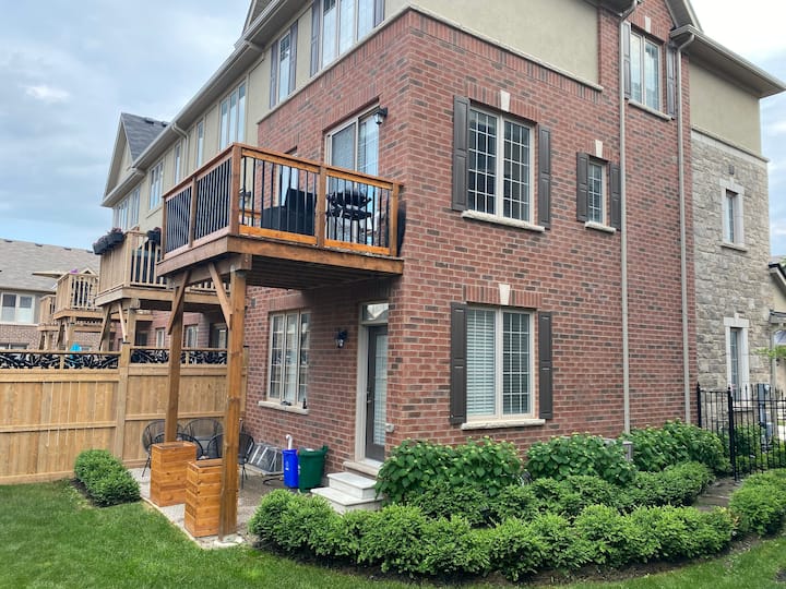 Private One Bedroom Suite.   B And B On Main Floor - Oakville