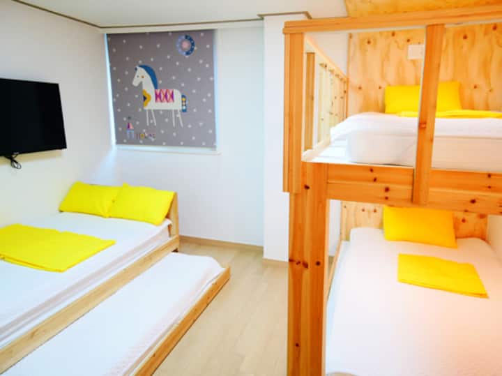 Family Room For 4 / 24guesthouse Jamsil - Seoul