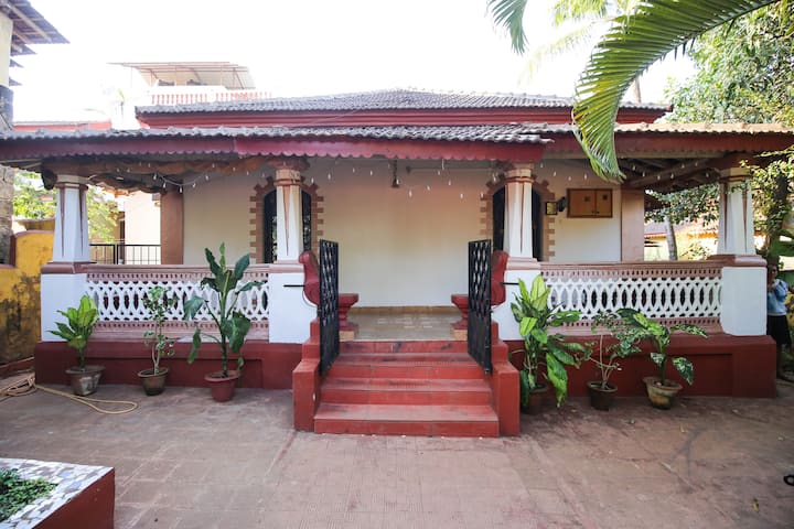 Pinto Villa- 4 Bhk Portuguese Villa In Aldona Goa - Goa