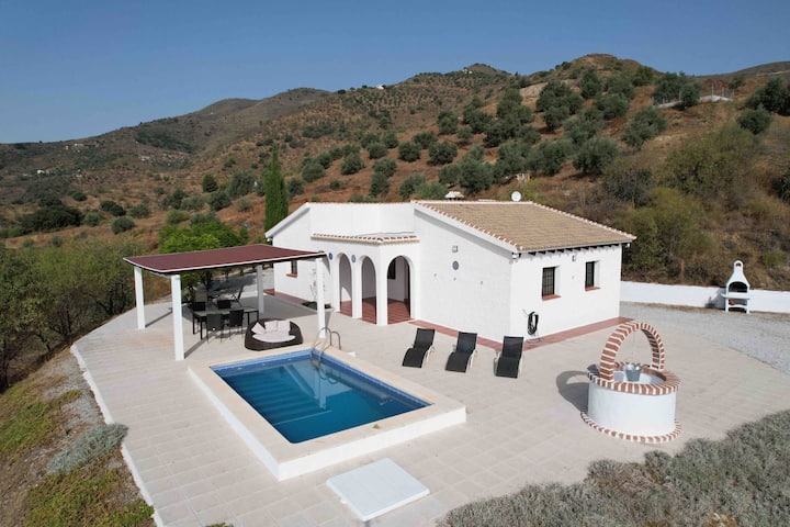 Fantastic Views!
Peace, Space, And Privacy - Comares