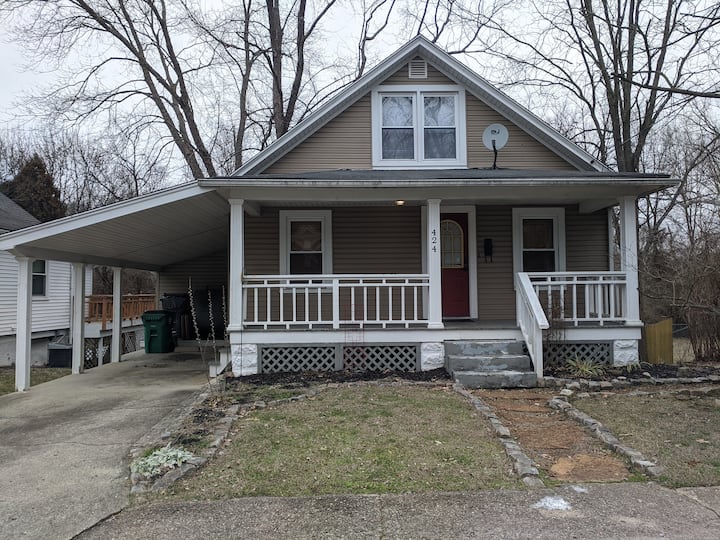 Ohio Ave, 3 Bed House, Historic Downtown Loveland - Loveland, OH