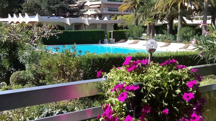 Superbe 2 P + 20 M² De Terrasse Sur Piscine & Parc - Mandelieu-La Napoule