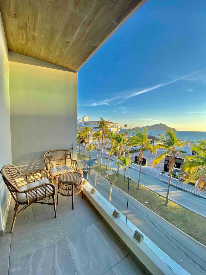 Hermoso Condominio En La Zona Dorada Mazatlán - Mazatlán