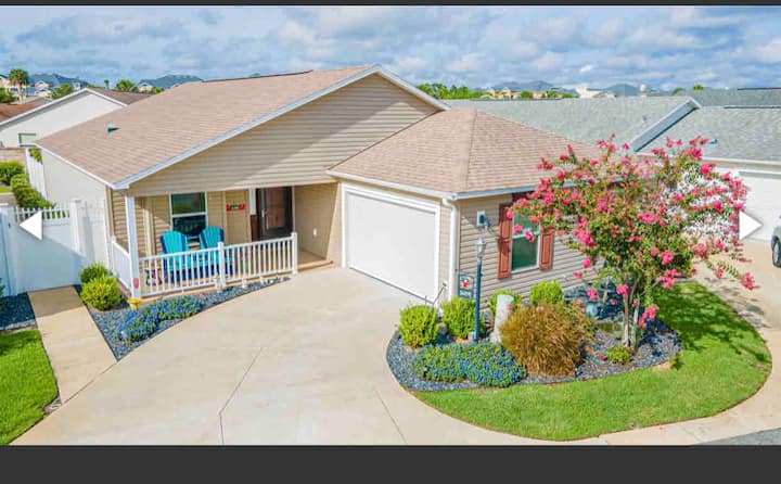 3/2 Courtyard Villa W/golf Cart Walk To Brownwood! - Wildwood, FL