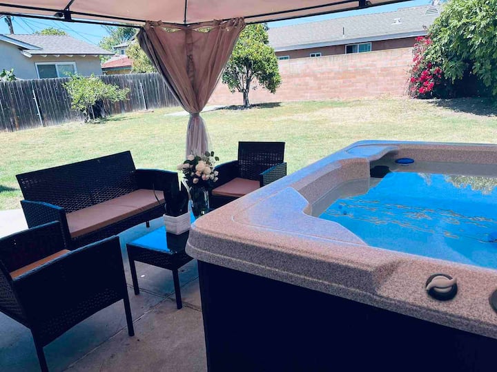 Beautiful And Cozy 4-br Residential Home!!! - Oxnard, CA