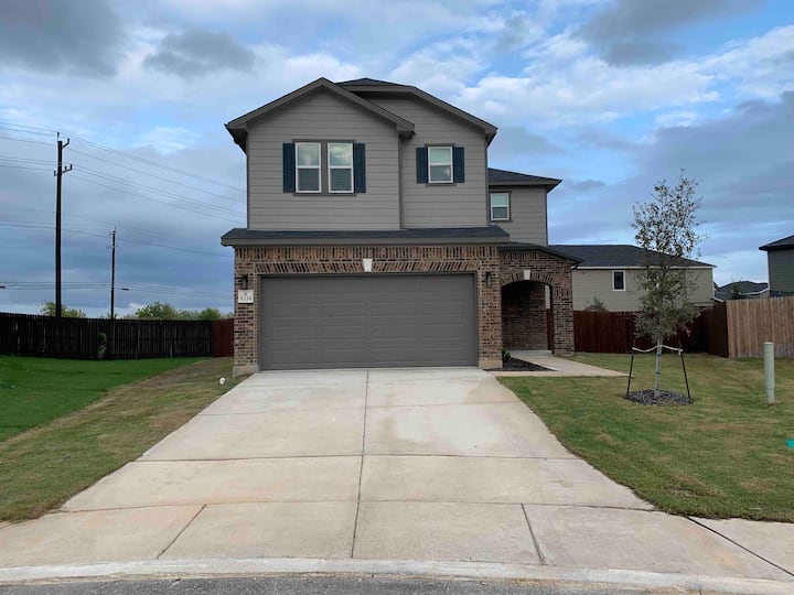 Hiking Trails, Seaworld, Nsc, Afb, Sixflags & More - San Antonio, TX