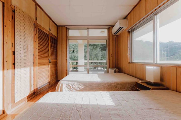 Surfingsupサウナヨガマッサージ霊気オーガニック畑体験　駐車場無料海山飲食店車5分2人部屋 - 沖縄県