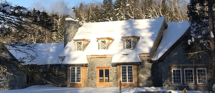 Greystone-isolated 30 Acres, W/ Hot Tub - Stowe, VT