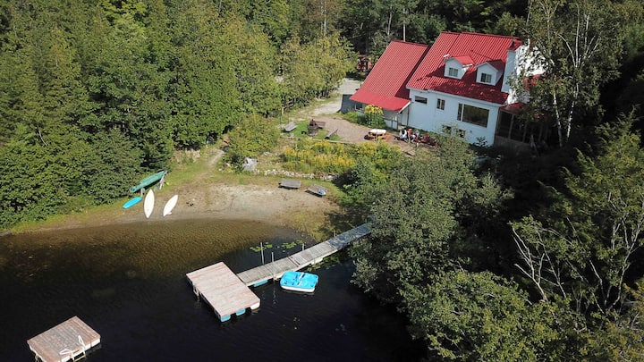 Villa Sur Lac Isolé Près D’ottawa/edelweiss Resort - Val-des-Monts