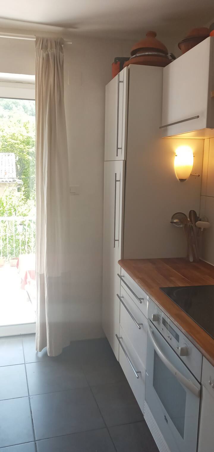 Grande Maison Dans Village Médiéval - Le Caylar