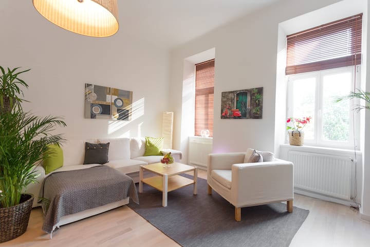 Oasis In The Middle Of Vienna - Vienne