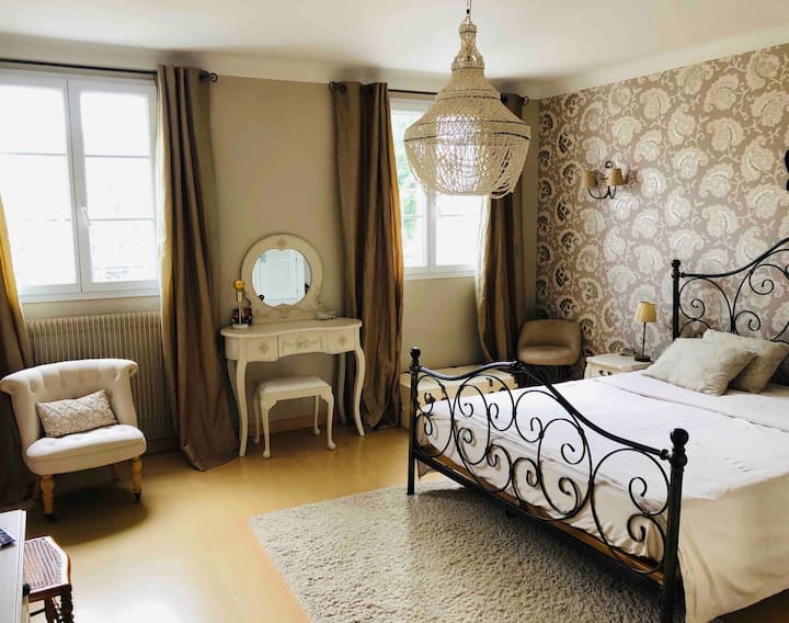 Chambre Centre Historique Parking -Petit Déjeuner - Quimper