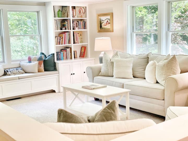 Serene & Cozy 3br Home W/ Large Deck On River - Stowe, VT