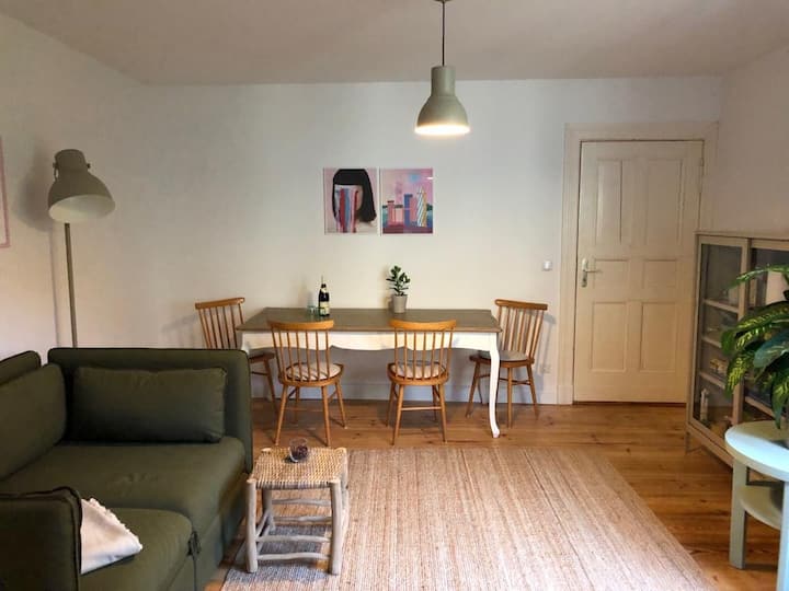 Modernes Appartement Im Besten Szene Kiez Berlins - Berlim