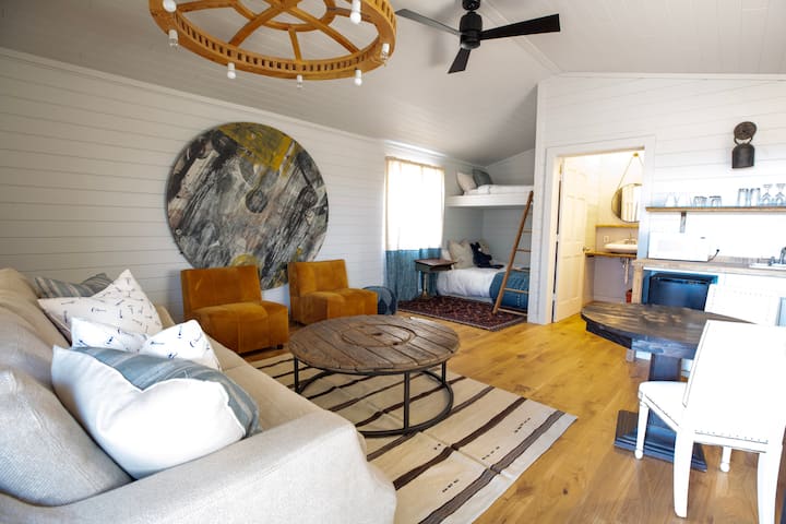 Twin Cabin Ii @ Oakbones Round Top - Round Top, TX
