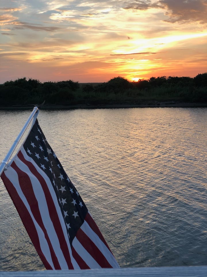Rv Camping Site On The Water With Fishing Dock - Matagorda, TX