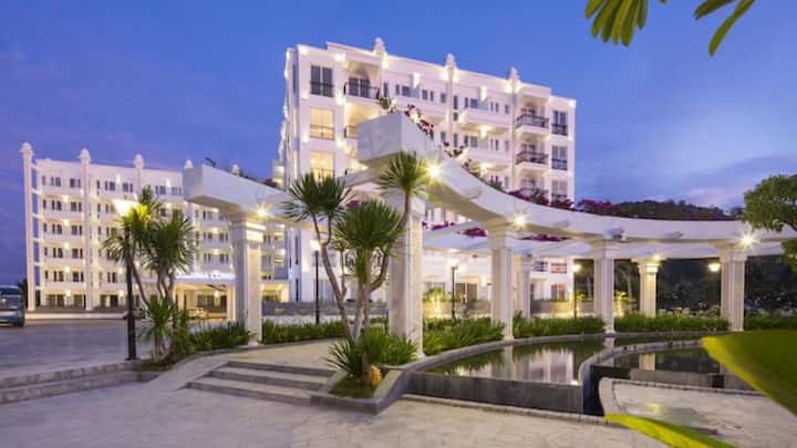 Poolside Apartment - Vietnam
