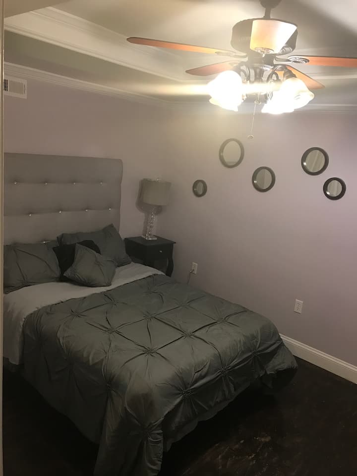 Comfortable And Private In-law Suite - Greenville, SC