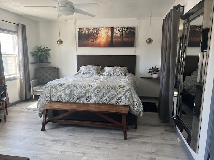 North Park Studio W/covered Off Street Parking - Barrio Logan - San Diego