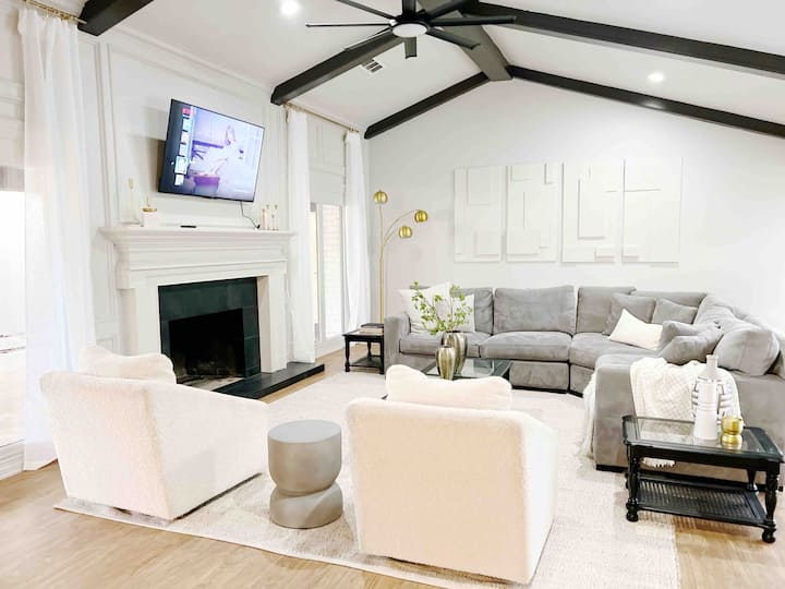 New Magnolia Mansion-4400sqft Hot Tub & 2 Game Rms - Lubbock