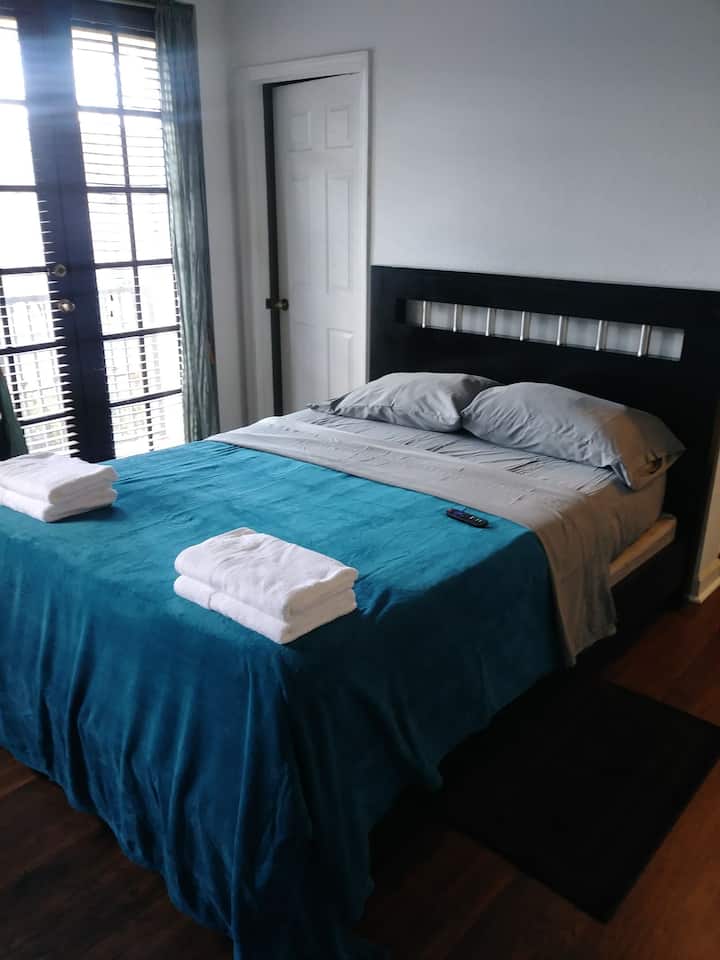 Entire Private Loft Room Miami Jacuzzi & Pool - Hialeah, FL