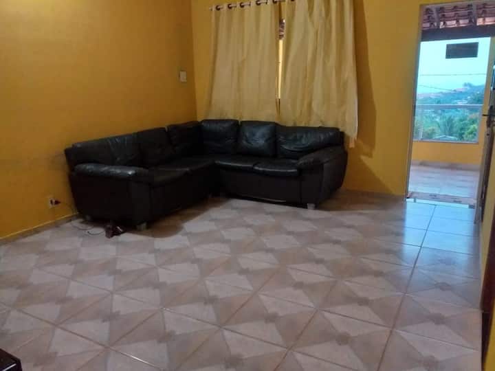 Casa Agradável Com Estacionamento Praia De Setiba - Guarapari