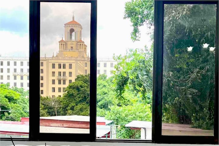 Between Hotels In Havana - Cuba