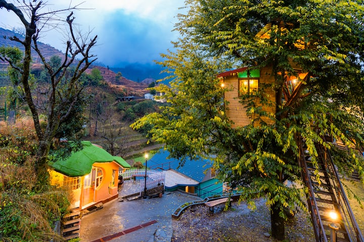 Hostels In Mussoorie | Book from 16 Stay Options @Best Price