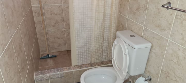 Casa En Planta Baja Totalmente Equipada. - Campana