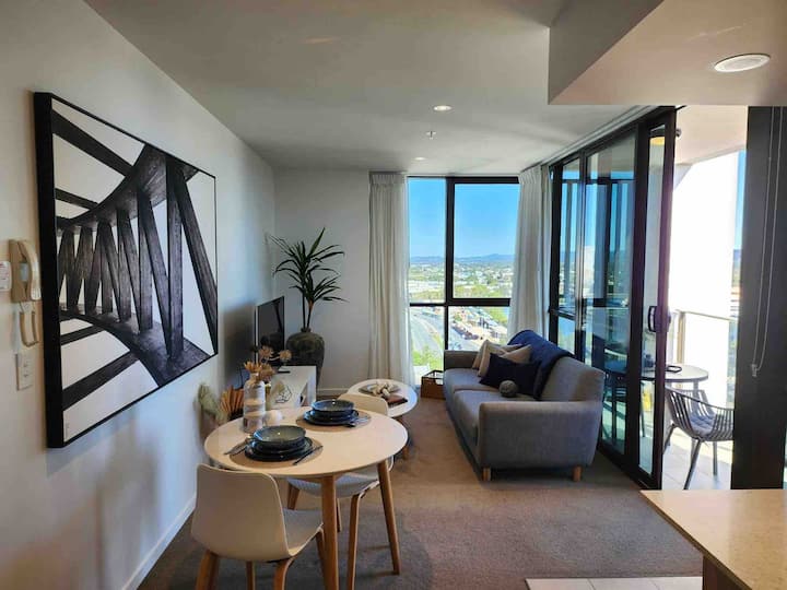 Broadbeach  Business Or Leisure W/ Free Parking - Broadbeach