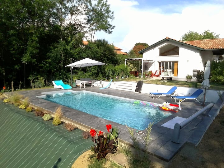 Maison Neuve Avec Piscine Chauffée Proche Bayonne. - Hasparren