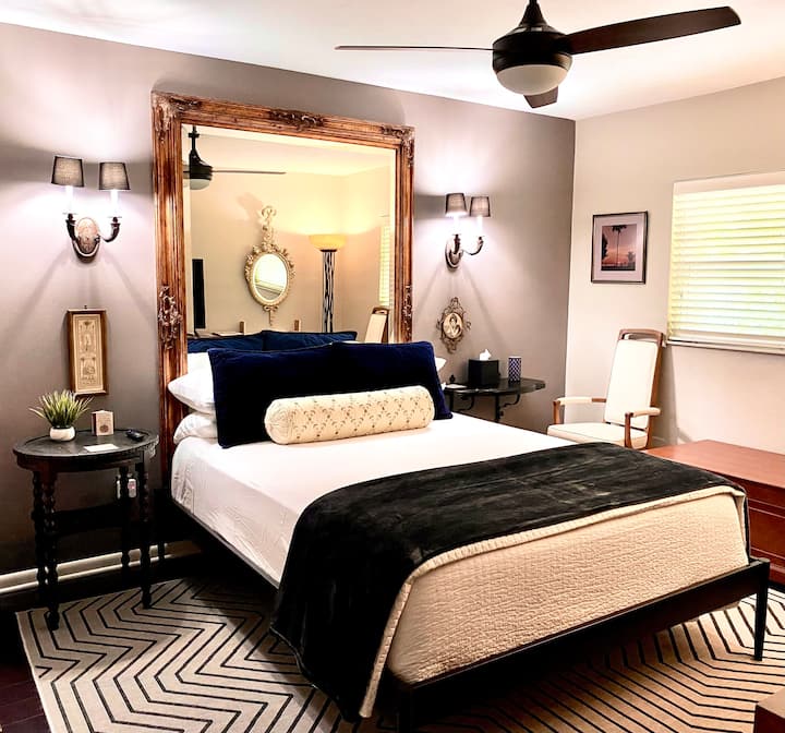 Serene Efficiency Apt Suite 1bd/1 Bth Beach 1.5 Mi - Naples, FL