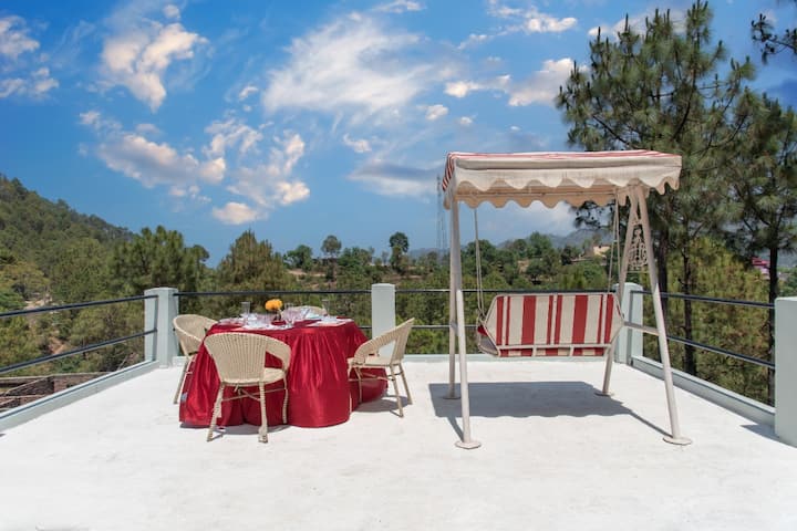 The |Tipsy| Villa | 4 Br Kasauli | Garden| Lawn | - Kasauli