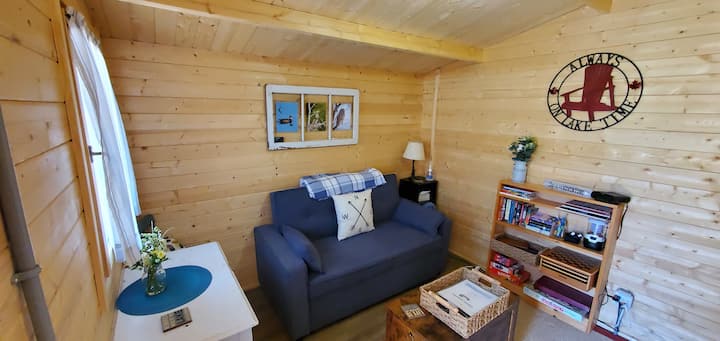 Bunkie On Lake-south Frontenac-hillside Hideaway - Kingston