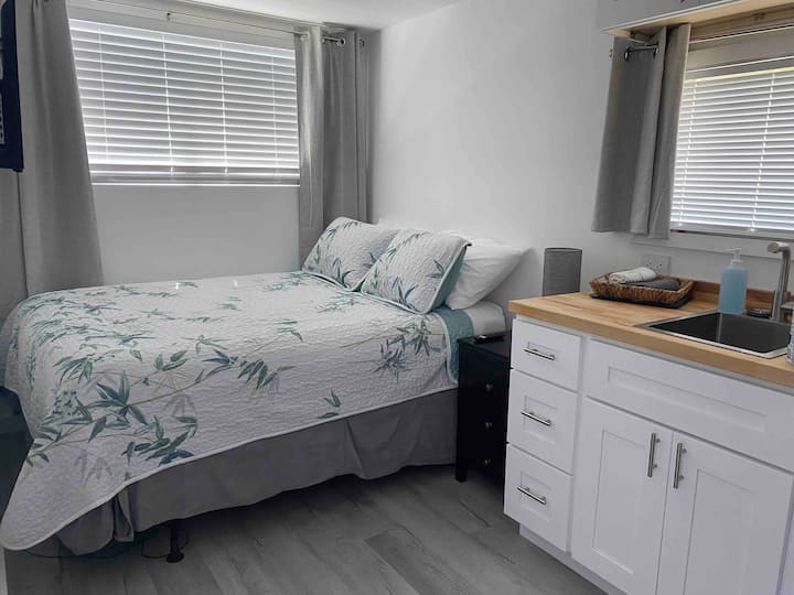 Sanctuary Container - Jensen Beach