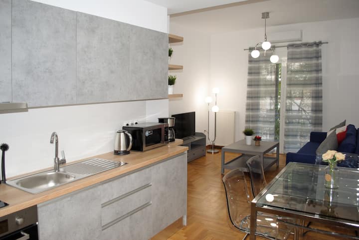 Appt 2 Chambres Urbain Chic & Cosy, Près Du Centre - Athens