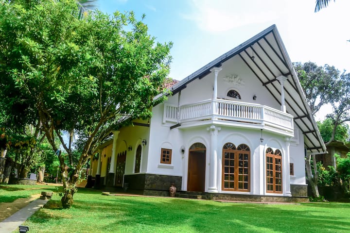 Abba's Mountain Villa - ヒッカドゥワ