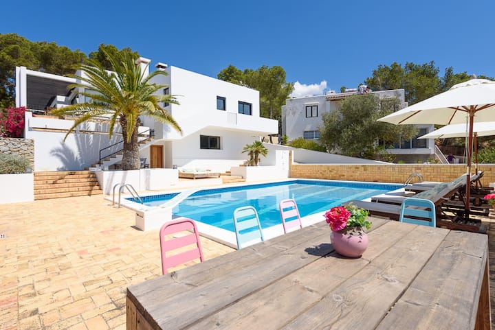 Can Montserrat: Casa De Diseño Y Vistas Increíbles - Ibiza
