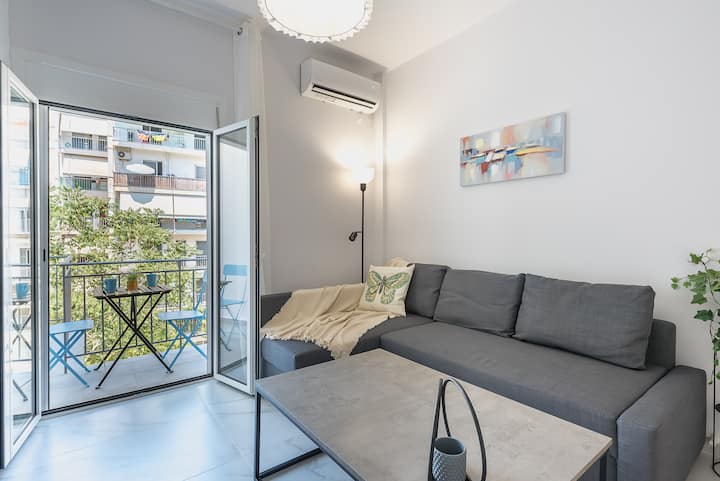 Convenient Location Next To Metro! - Athènes