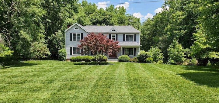 Spacious Home In The University Area - Charlotte, NC