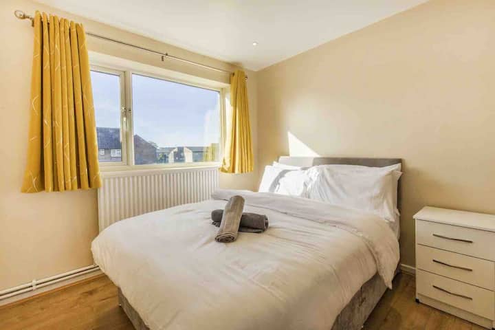 2br Flat In Southall, London. Close To Heathrow - Hayes