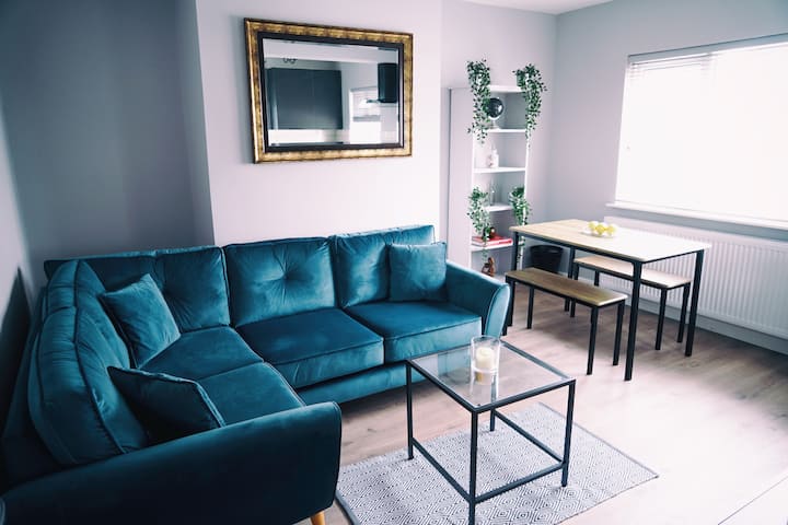 Hipster House - 4 Bedrooms - Leeds